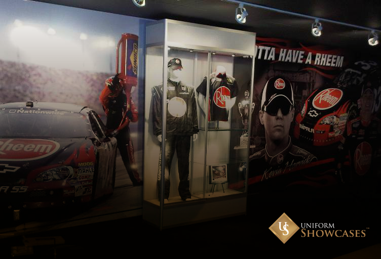 Uniform Showcases | Mannequin Showcases | Costume Showcases